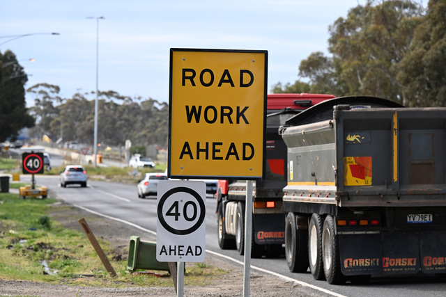 Night works on Sunbury Road | Sunbury & Macedon Ranges